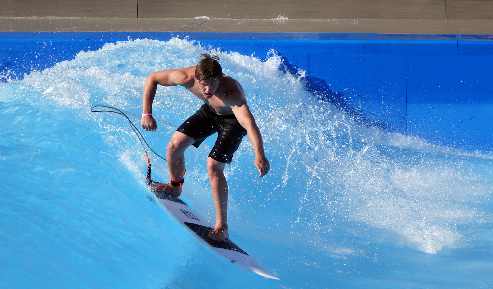 Professional surfers to compete in first Gerry Lopez River Surf ...
